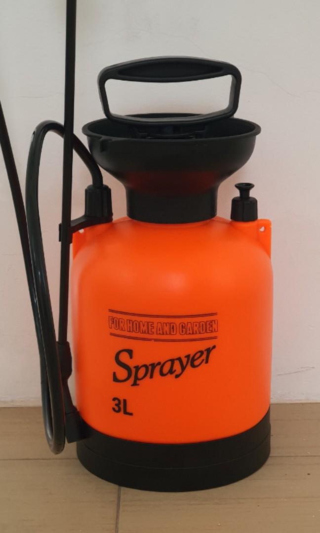 3L Hand pump pressure sprayer, Furniture & Home Living, Gardening, Hose ...