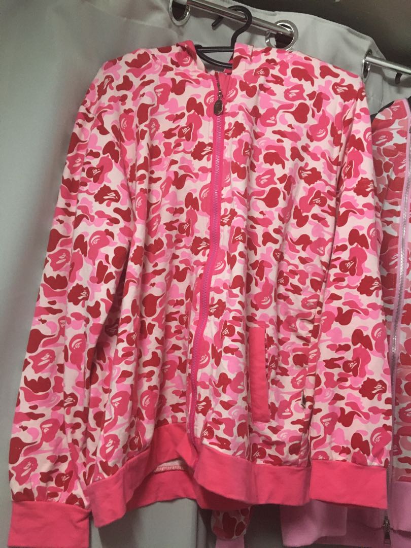 BAPE , Men's Fashion, Tops & Sets, Hoodies on Carousell