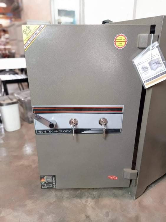 FIREPROOF VAULT, TV & Home Appliances, Other Home Appliances on Carousell