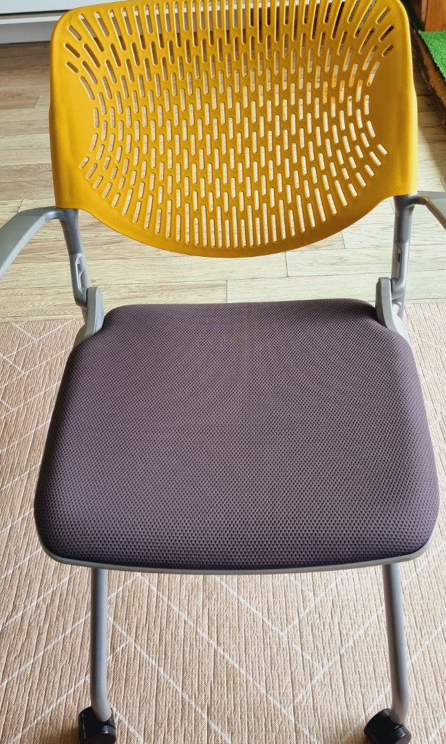 Okamura Runa Chair, Furniture & Home Living, Furniture, Chairs on Carousell