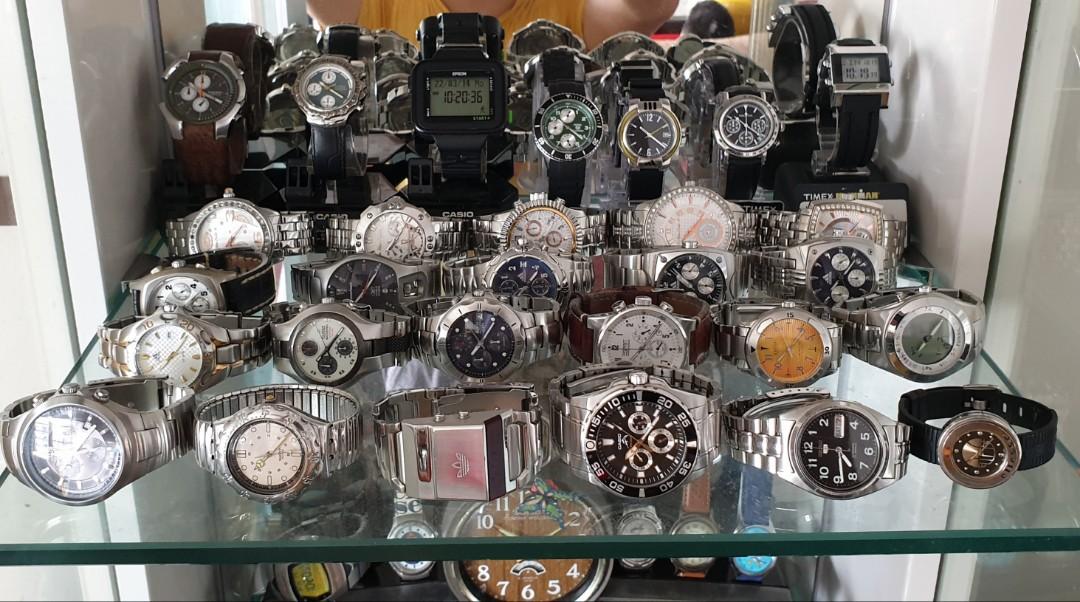 Old school vintage digital watch. Casio citizen seiko ellesse nautica ...