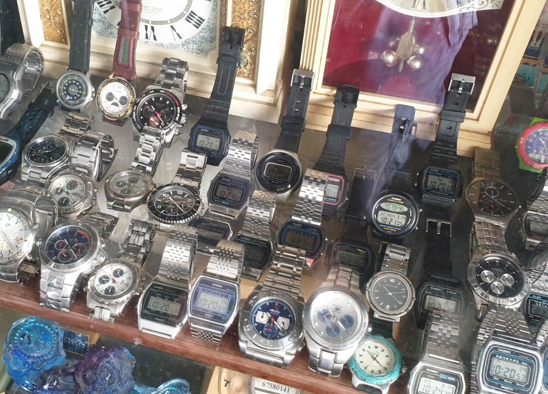 Old school vintage digital watch. Casio citizen seiko ellesse nautica ...