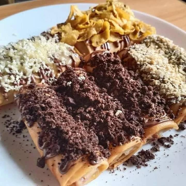 Popia pisang coklet, Food & Drinks, Homemade Bakes on Carousell