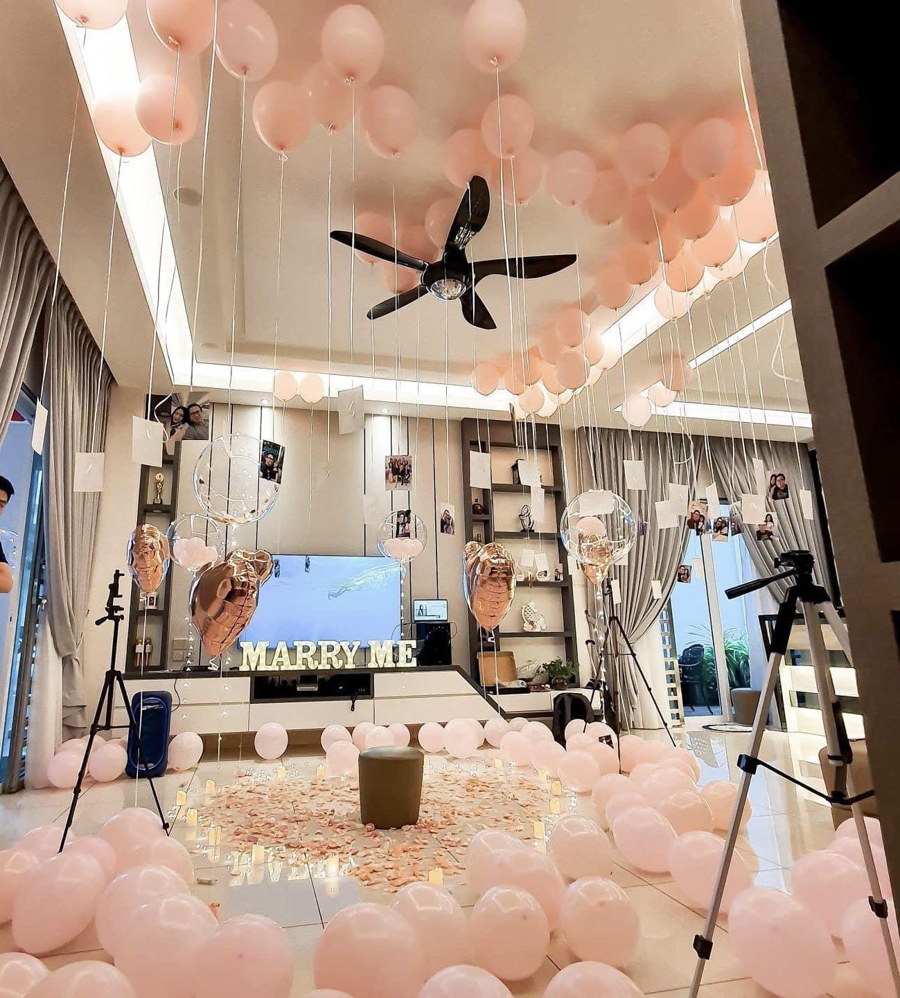 Proposal decorations setup with photo light box, Hobbies & Toys ...