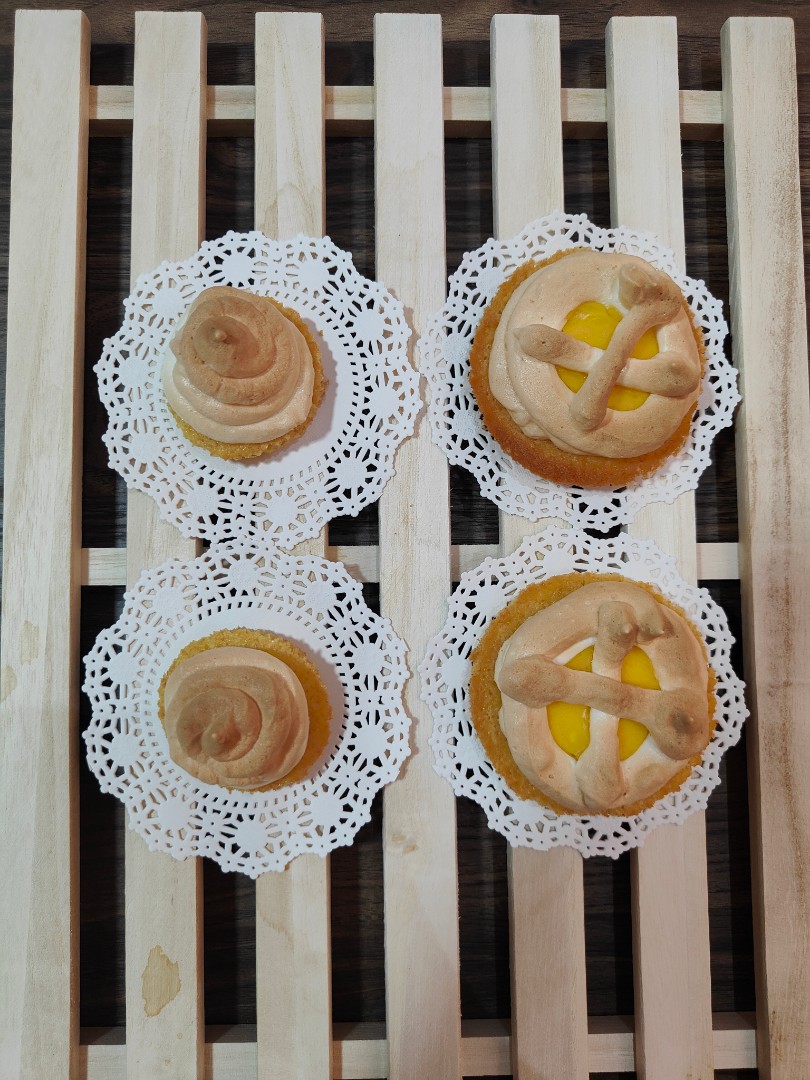 UFO tart/mini cow dung tart, Food & Drinks, Homemade Bakes on Carousell