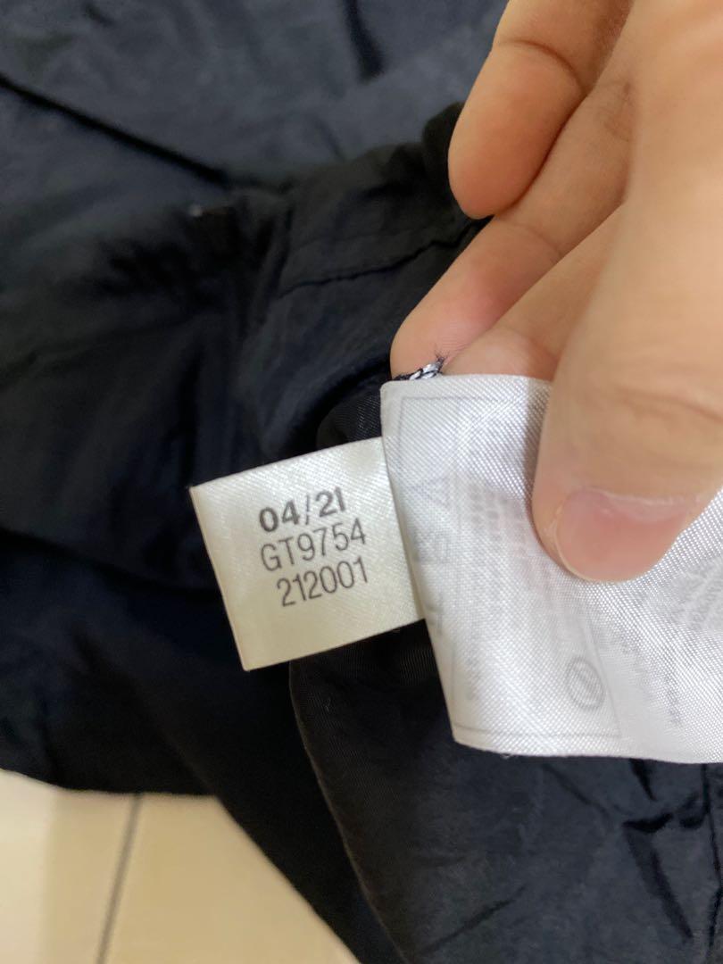 Adidas Sportswear Windbreaker W GT9754, Women's Fashion, Coats, Jackets ...