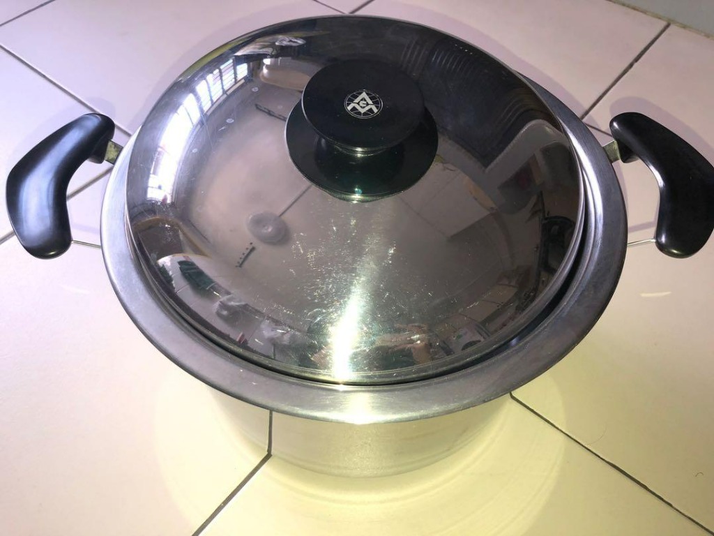 AMC Stainless Steel Pot (24cm), Furniture & Home Living, Kitchenware ...