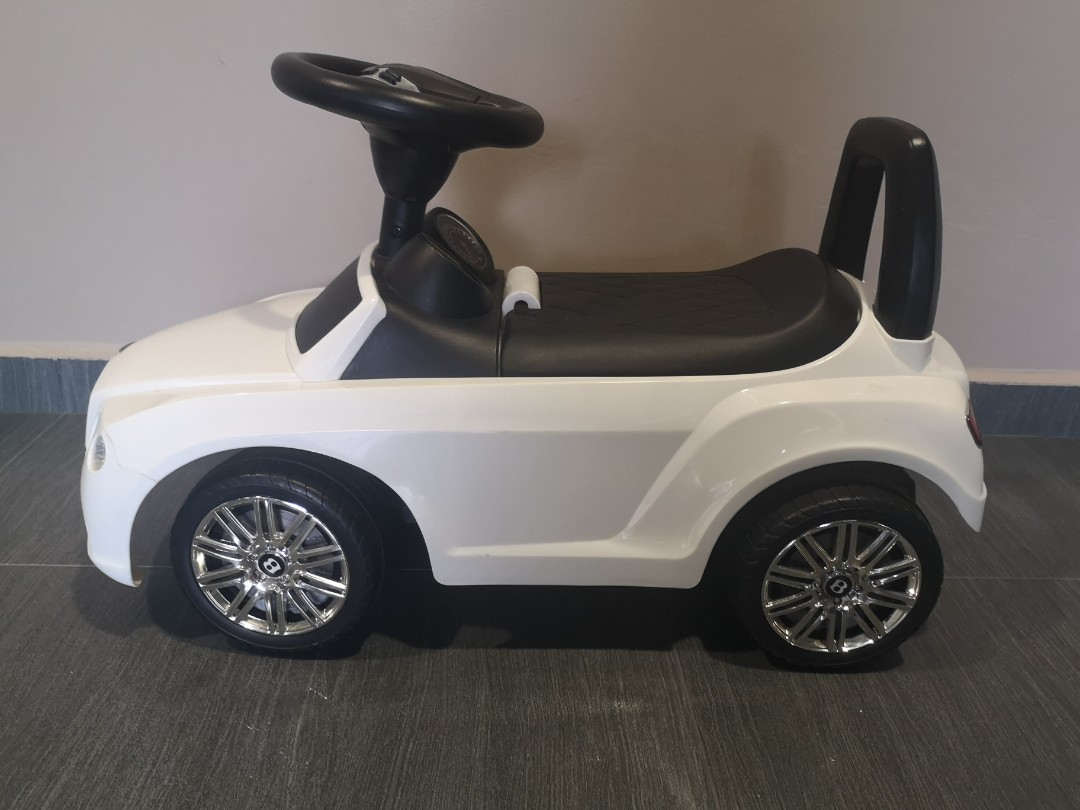 Bentley foot powered kids car, Babies & Kids, Infant Playtime on Carousell