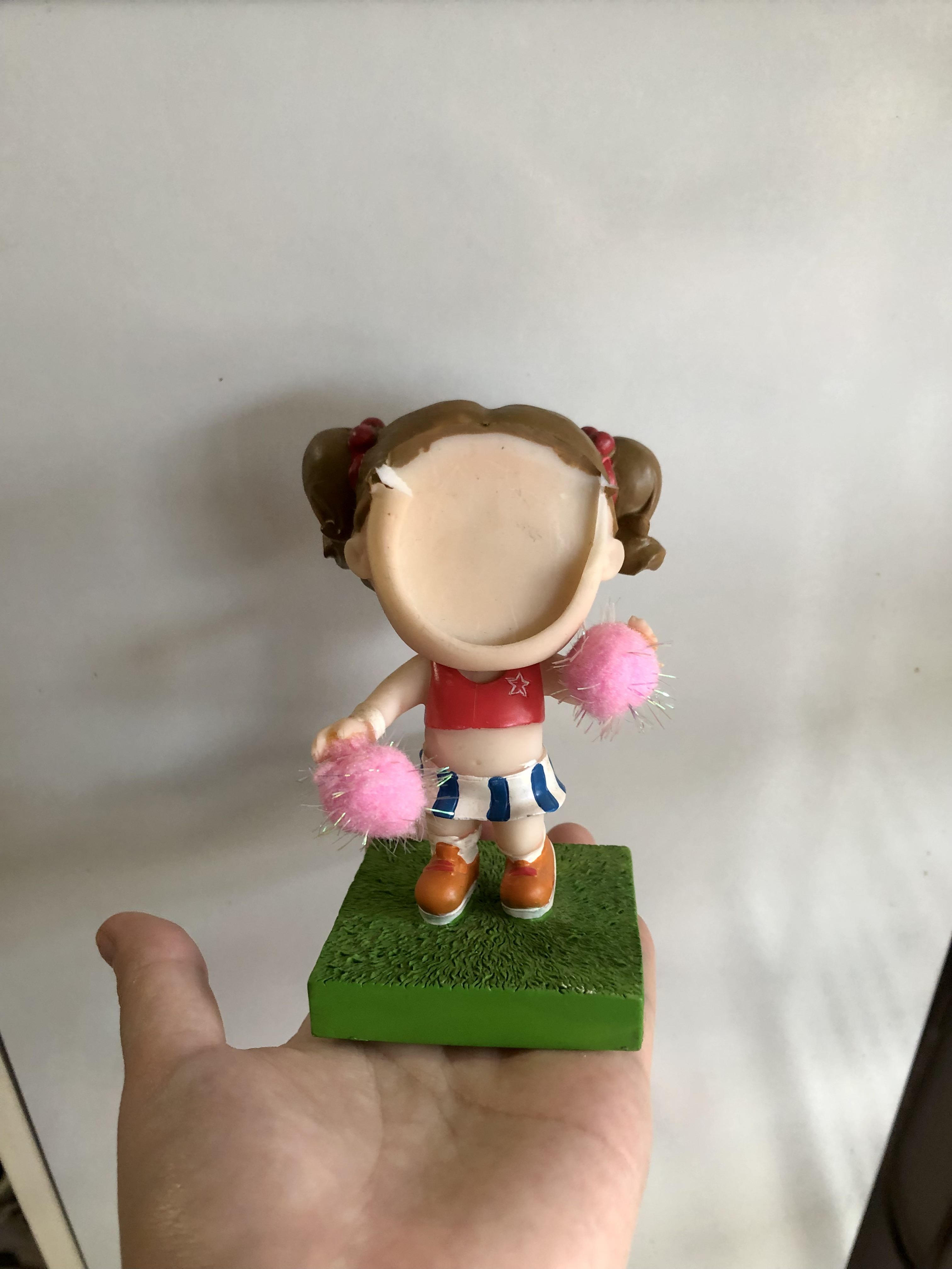 Bobble head picture frame, Furniture & Home Living, Home Decor, Frames ...