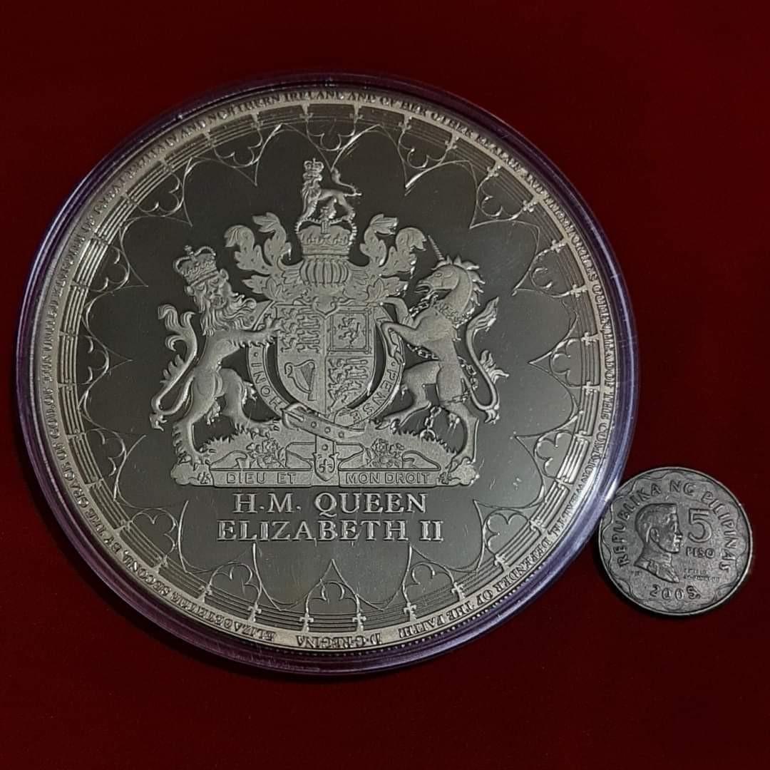 Collectible Medal - 'Head of the House of Windsor - Queen Elizabeth II ...