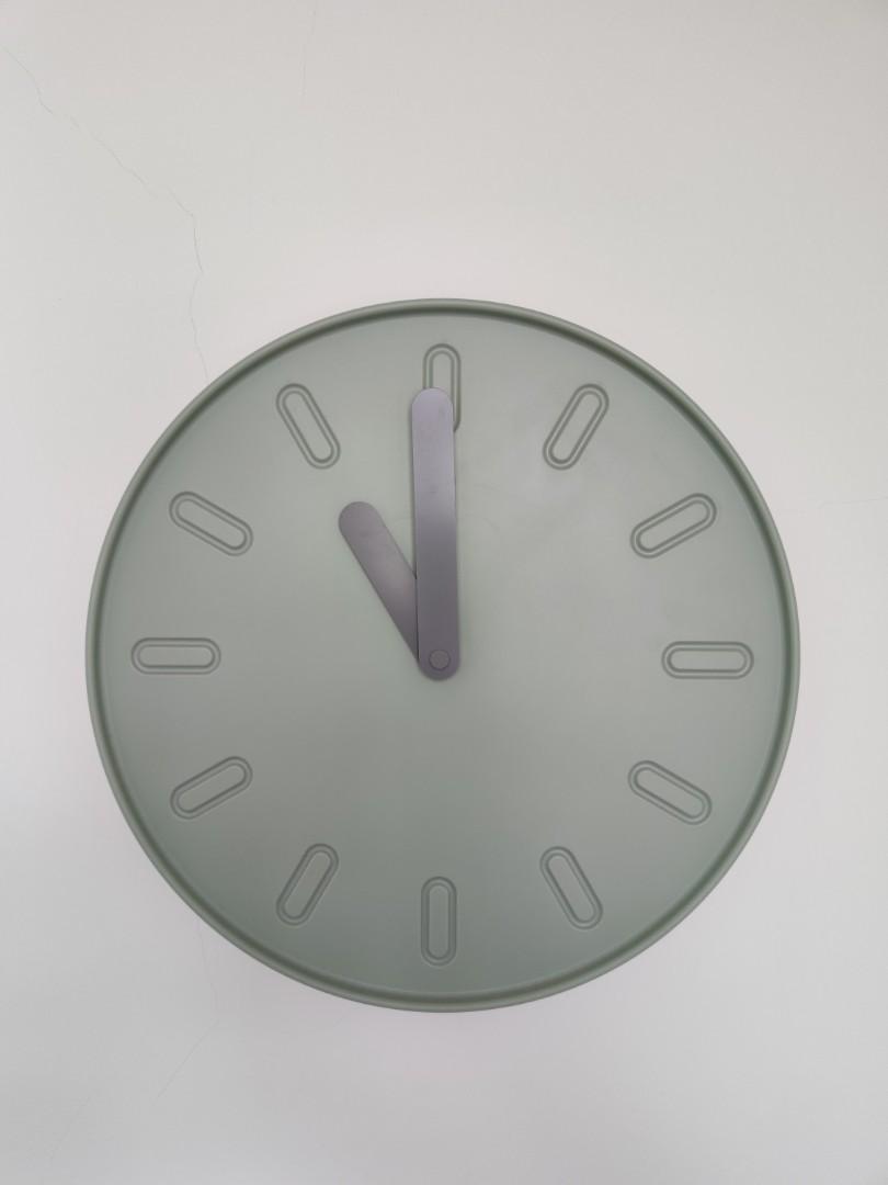 IKEA SLIPSTEN wall clock, Furniture & Home Living, Home Decor on Carousell