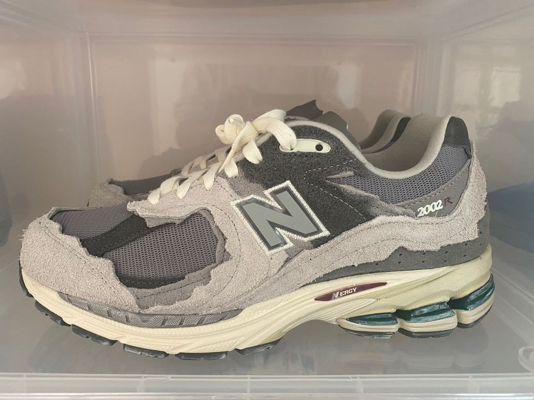 New Balance 2002RDA (not Wtaps supreme clot), 男裝, 鞋, 波鞋 - Carousell