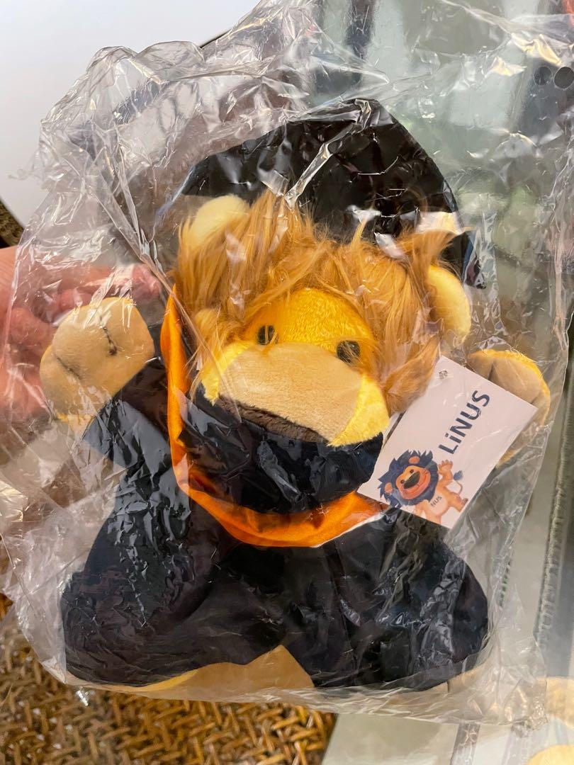 NUS Graduation bear lion with mask Linus stuffed toy, Hobbies & Toys ...