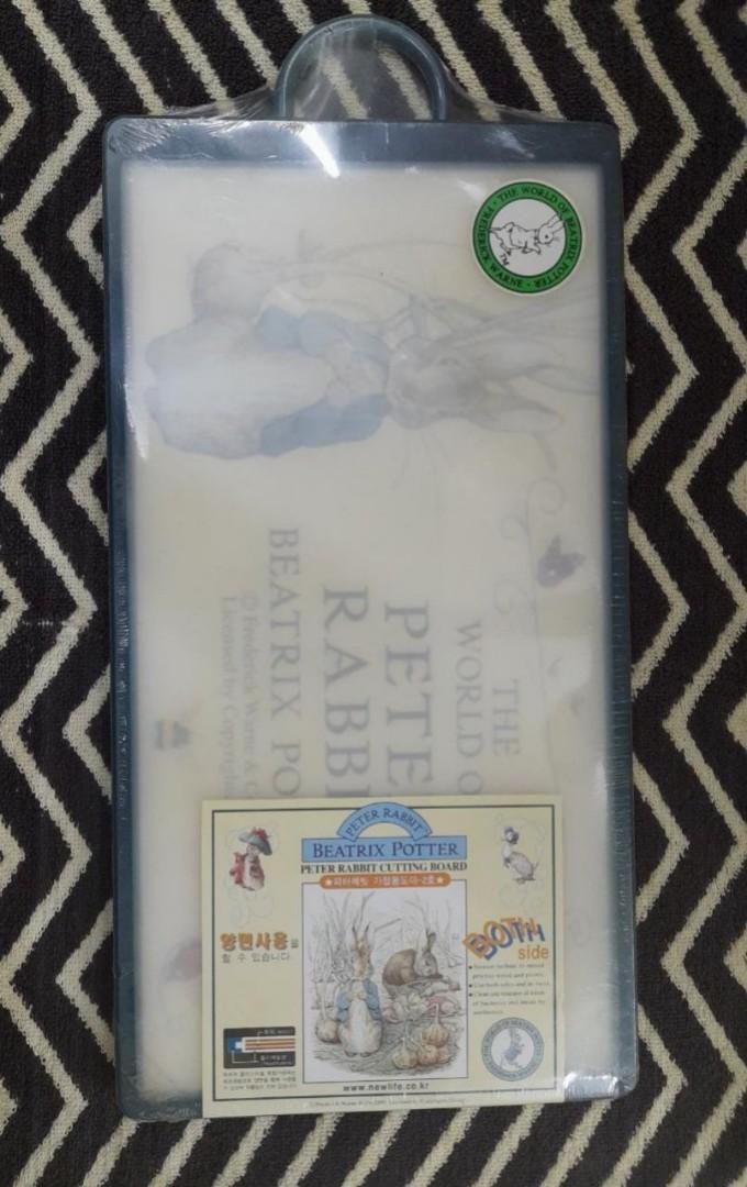 PETER RABBIT CUTTING BOARD, Kitchen & Appliances di Carousell