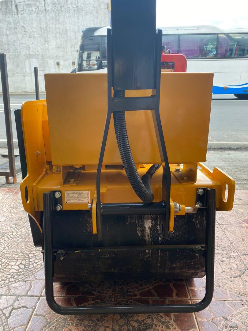 PRO-QUIP WALK BEHIND VIBRATORY ROLLER (MINI PISON), Commercial ...