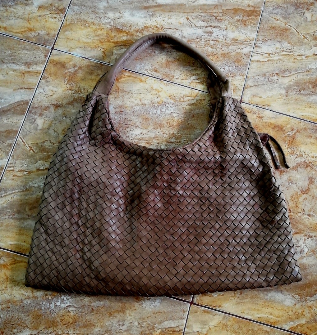 banig style shoulder bah, Women's Fashion, Bags & Wallets, Shoulder ...