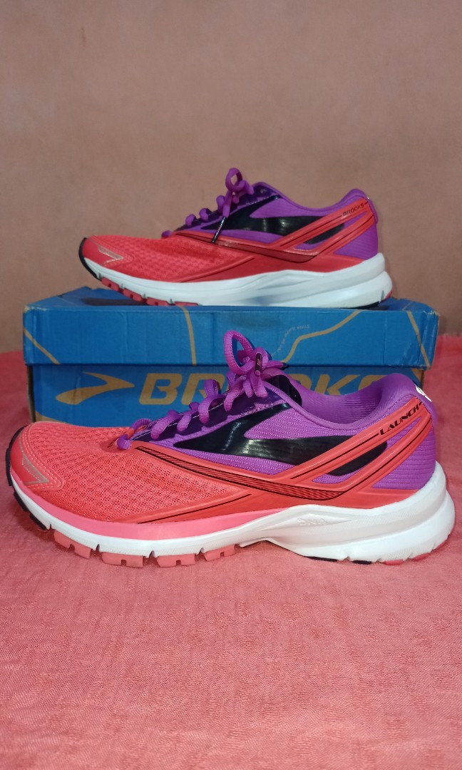 Brooks Launch 4 Womens, Women's Fashion, Footwear, Sneakers on Carousell