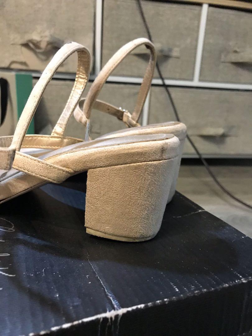 Coco x fifi block heels, Women's Fashion, Footwear, Flats & Sandals on ...