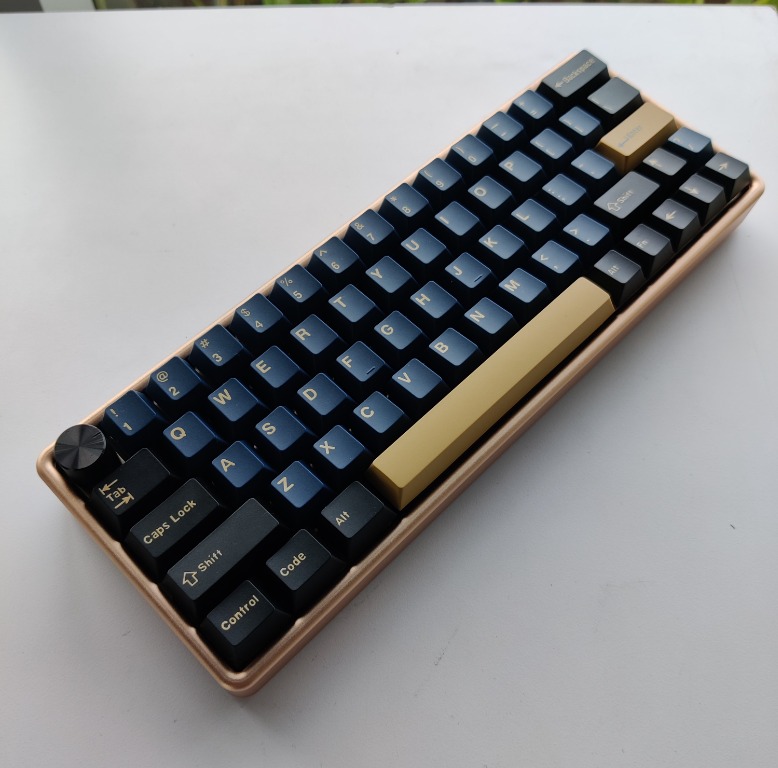 Aluminium custom 60% layout Keyboard, Computers & Tech, Parts ...