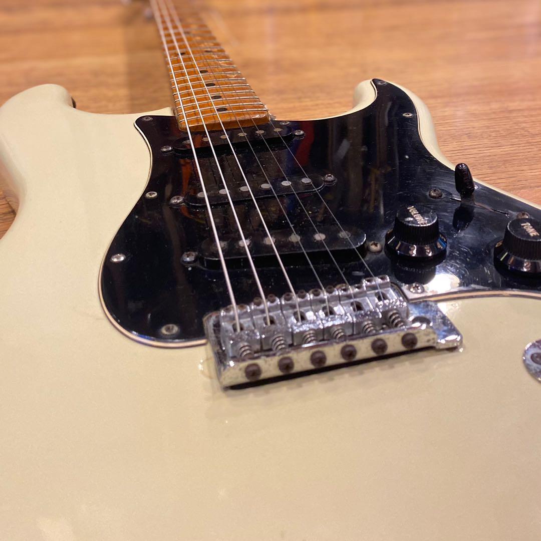Fender stratocaster 1979 cream, Hobbies & Toys, Music & Media, Musical ...