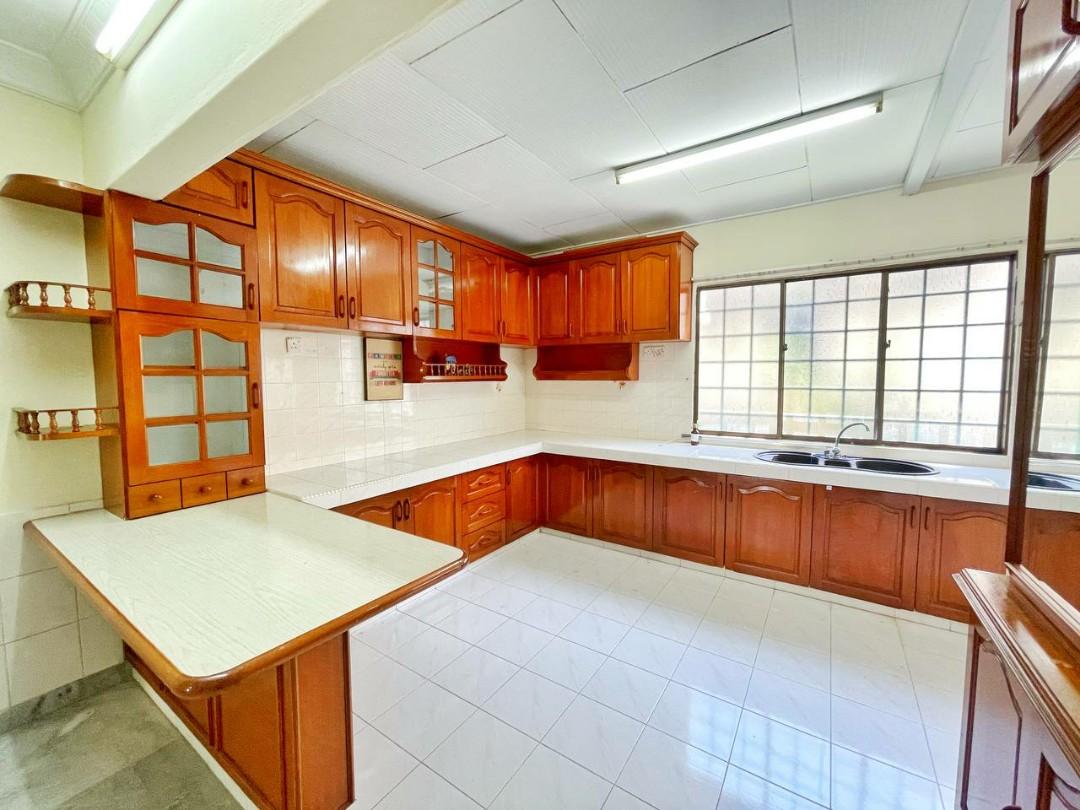 FOR SALE: 2 STOREY LINK HOUSE, PINGGIR ZAABA Taman Tun Dr Ismail, TTDI ...