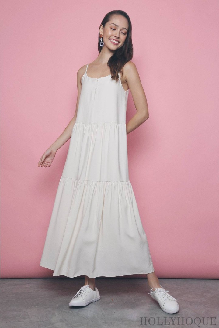 Hollyhoque Amari Button Maxi Dress in Cream, Women's Fashion, Dresses ...