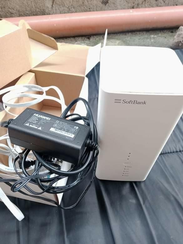 Japan Sofrbank assorted wifi router and modem - not open line, Mobile ...