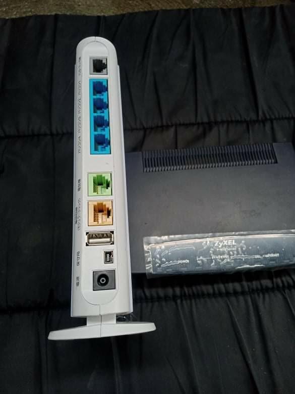 Japan Sofrbank assorted wifi router and modem - not open line, Mobile ...