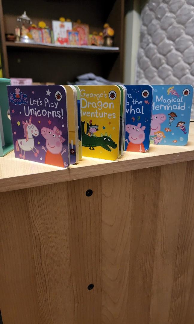 Peppa pig little library, Hobbies & Toys, Toys & Games on Carousell