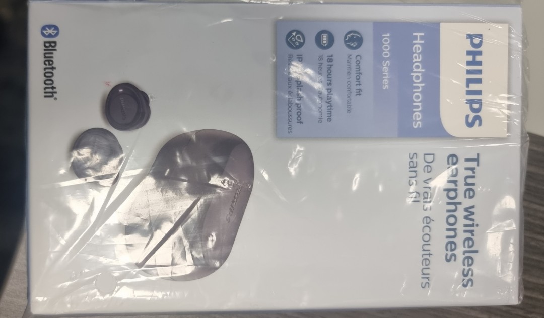 Philips True wireless earphone, Audio, Earphones on Carousell