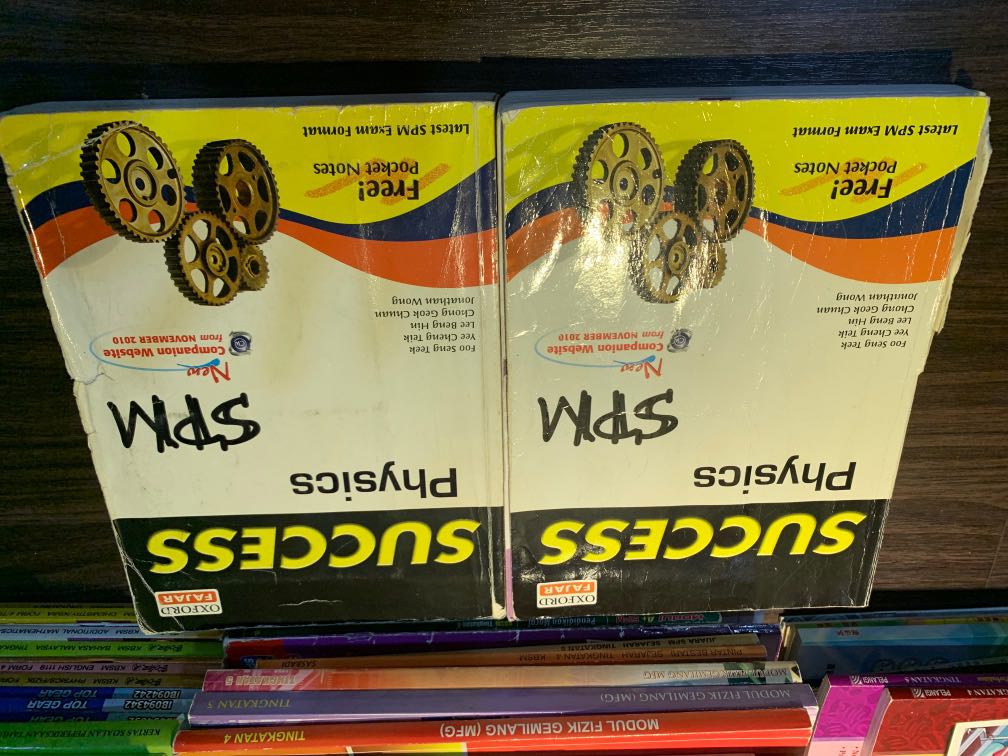 PHYSICS SPM SUCCESS OXFORD FAJAR, Hobbies & Toys, Books & Magazines ...