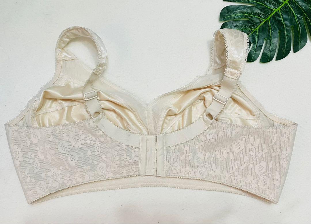Playtex plus size bra 46C, Women's Fashion, Undergarments & Loungewear ...