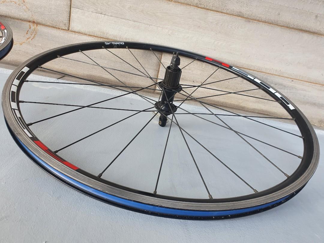 Shimano R500 wheelset, Sports Equipment, Bicycles & Parts, Parts ...