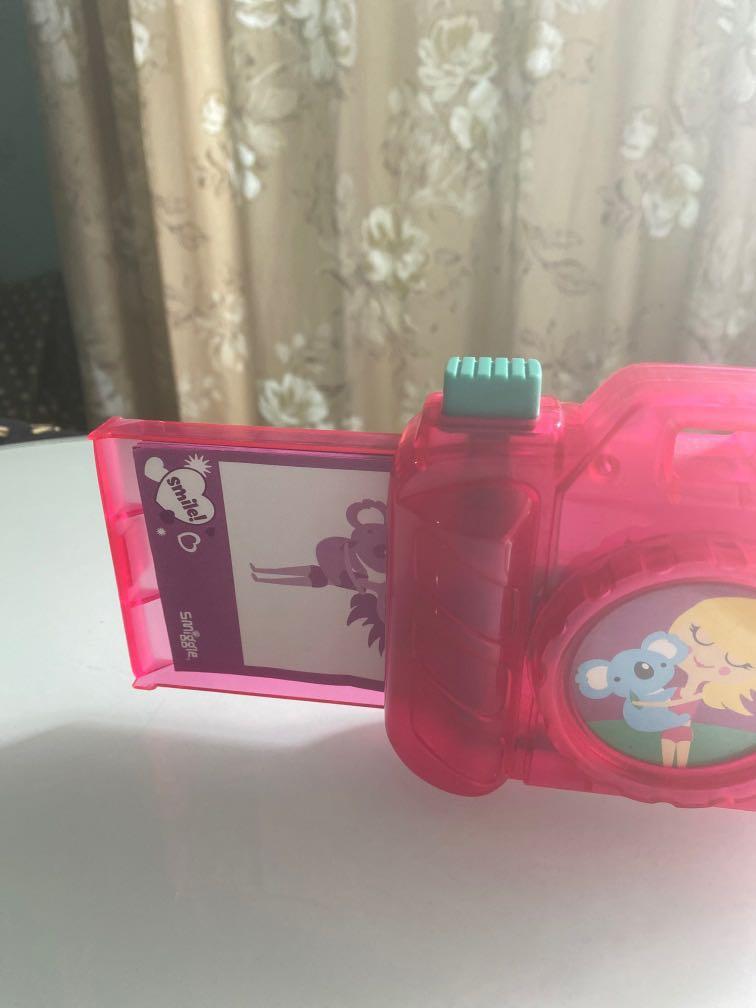 Smiggle camera-shaped notes dispenser, Hobbies & Toys, Toys & Games on ...