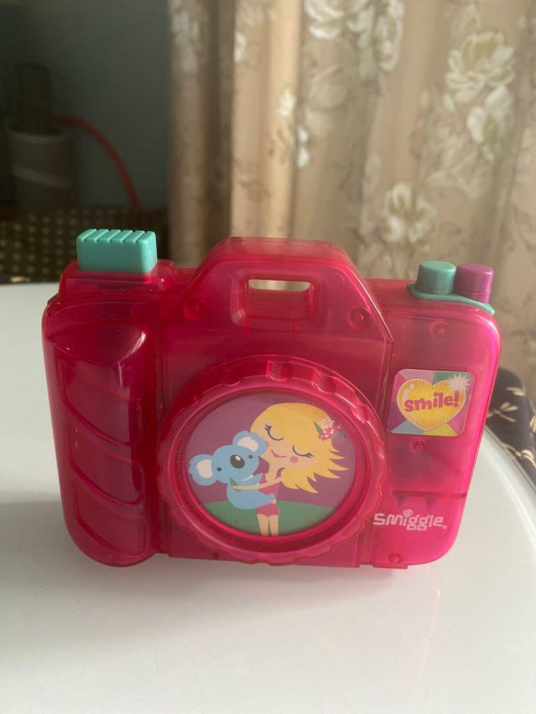 Smiggle camera-shaped notes dispenser, Hobbies & Toys, Toys & Games on ...