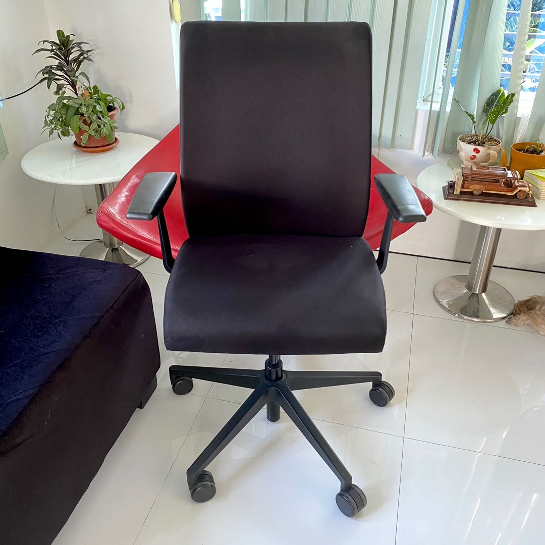 Steelcase think V1, Furniture & Home Living, Furniture, Chairs on Carousell