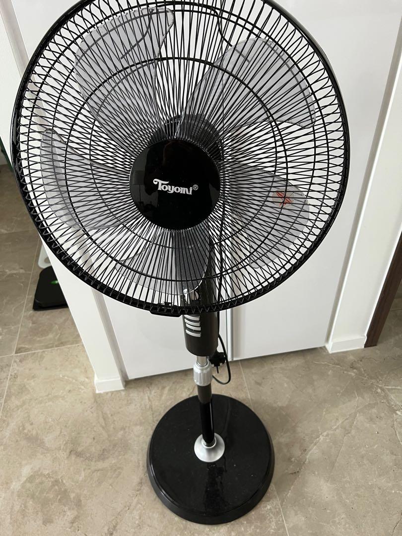 Toyomi electric stand fan, Furniture & Home Living, Lighting & Fans ...