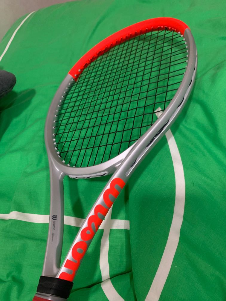 Wilson clash 100 pro v1.0, Sports Equipment, Sports & Games, Racket ...