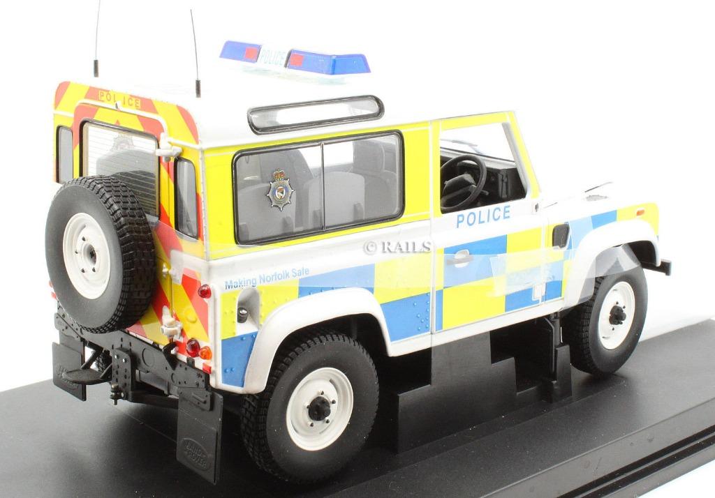 1/18 scale Land Rover Defender 90 UK Police version, Hobbies & Toys ...
