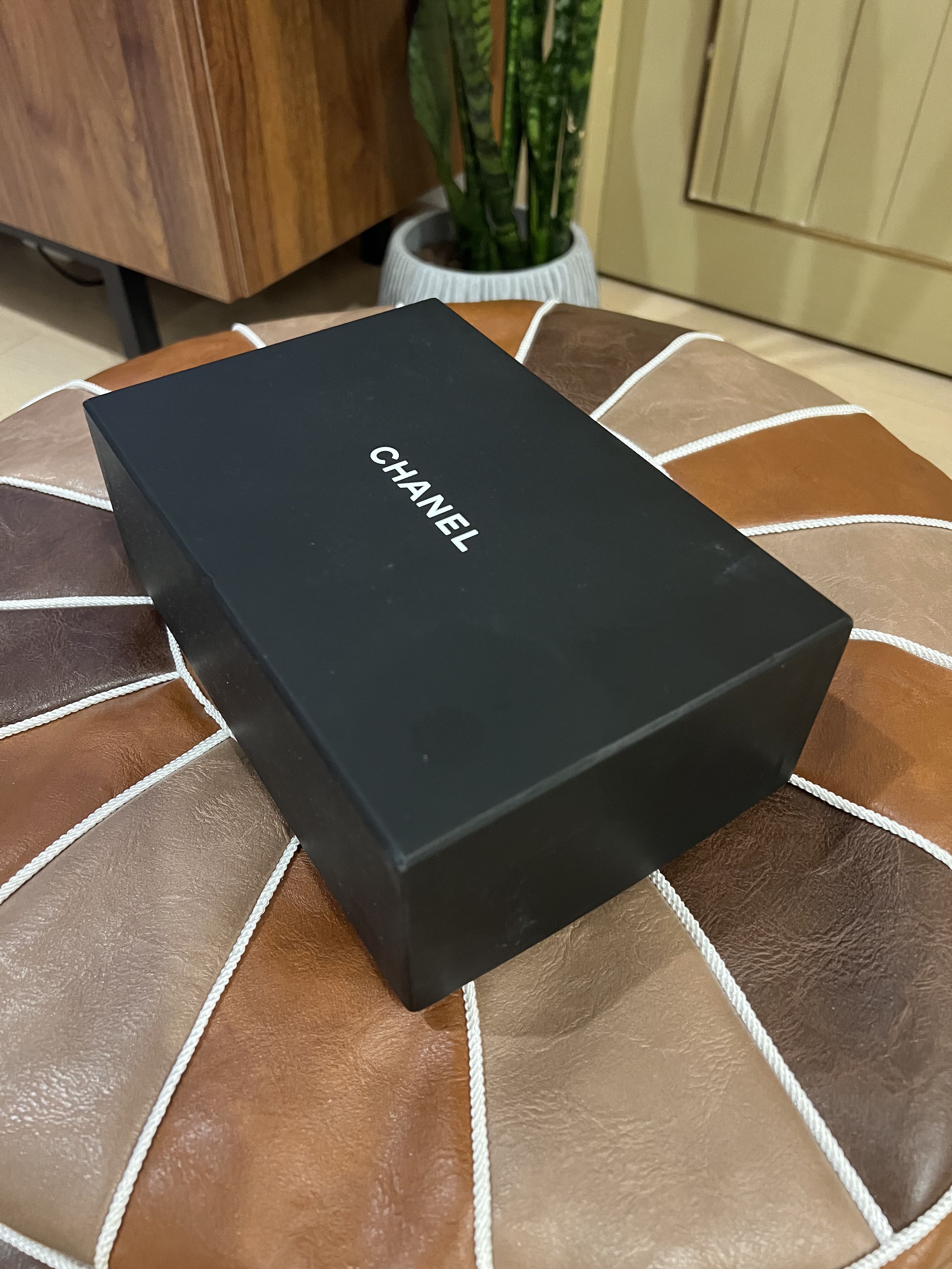 Authentic chanel bag box 紙盒 包裝盒, 名牌, 手袋及銀包 - Carousell