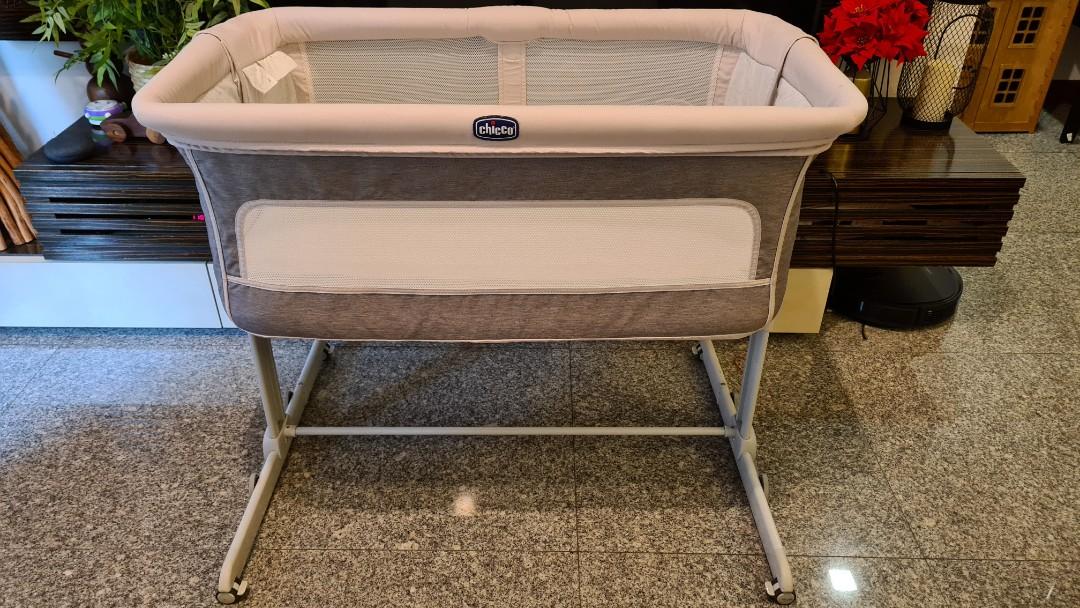 Chicco Next 2 Me Cot, Babies & Kids, Baby Nursery & Kids Furniture ...