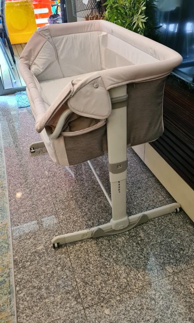 Chicco Next 2 Me Cot, Babies & Kids, Baby Nursery & Kids Furniture ...