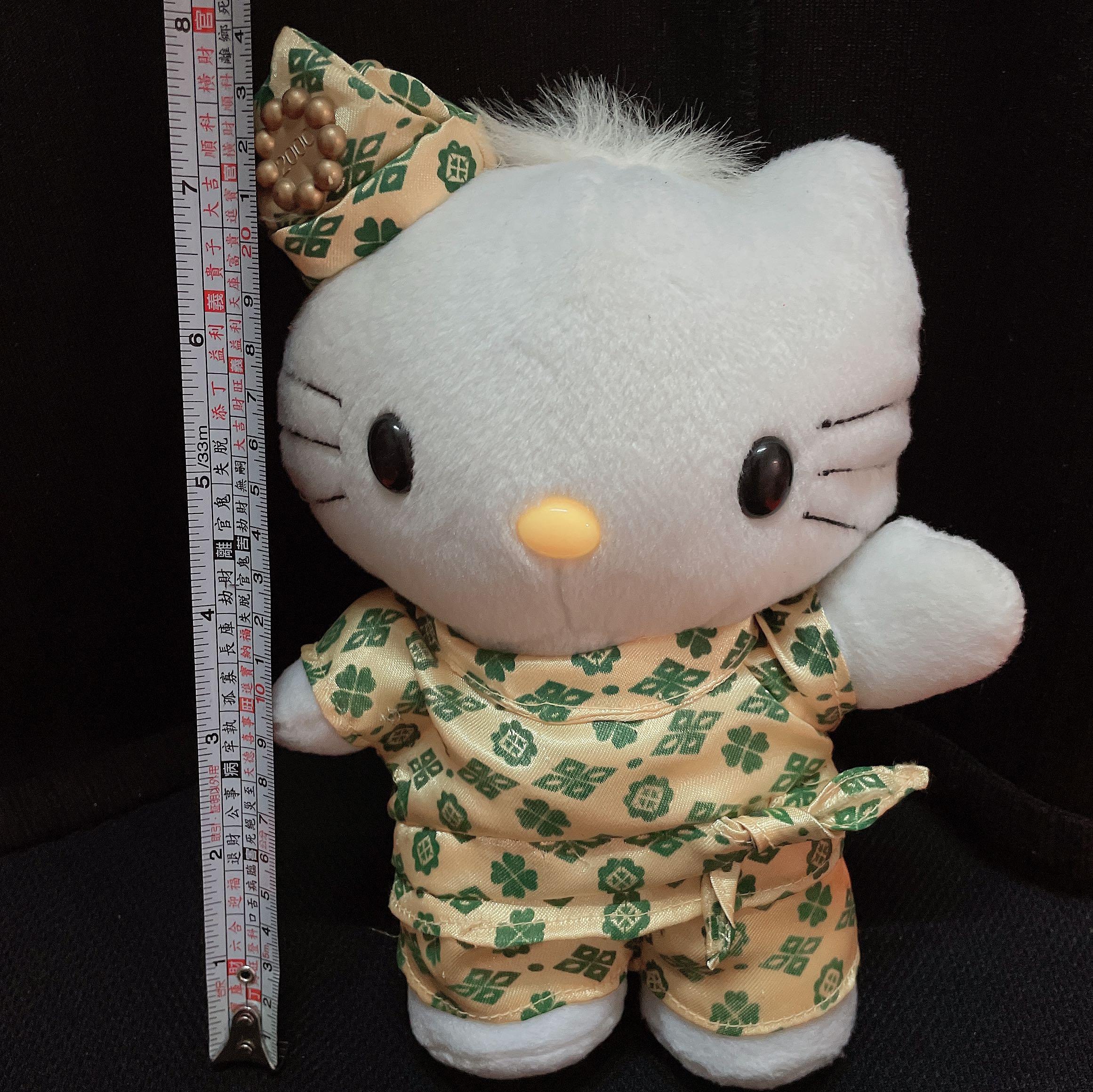 Hello Kitty 紀念收藏版娃娃 絕版珍藏@m2, 書籍、休閒與玩具, 收藏、紀念品, 其他古董在旋轉拍賣