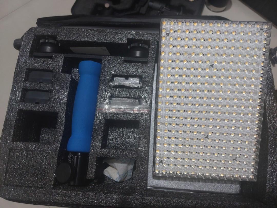 Ledgo LED light with 2 batteries, Photography, Photography Accessories ...