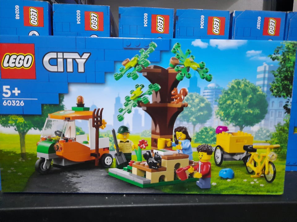 Lego City Picnic in the Park (60326), Hobbies & Toys, Toys & Games on ...