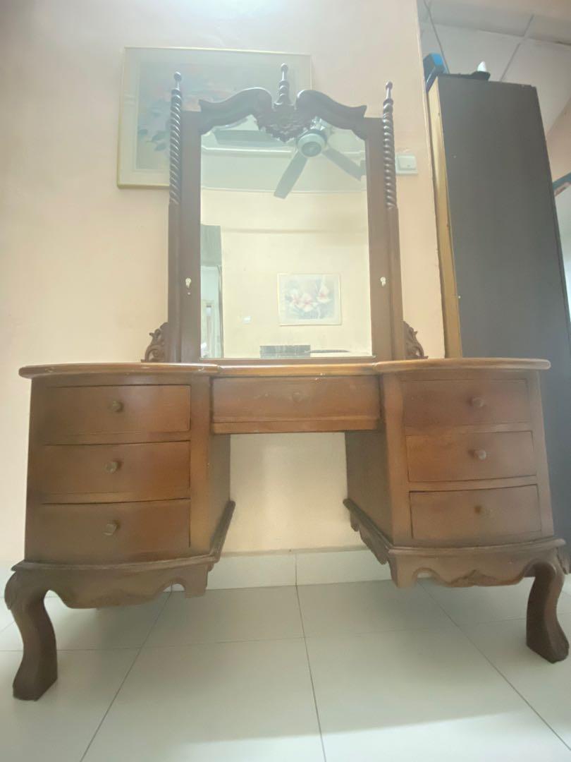 Meja Almari Solek Antik, Furniture & Home Living, Furniture on Carousell