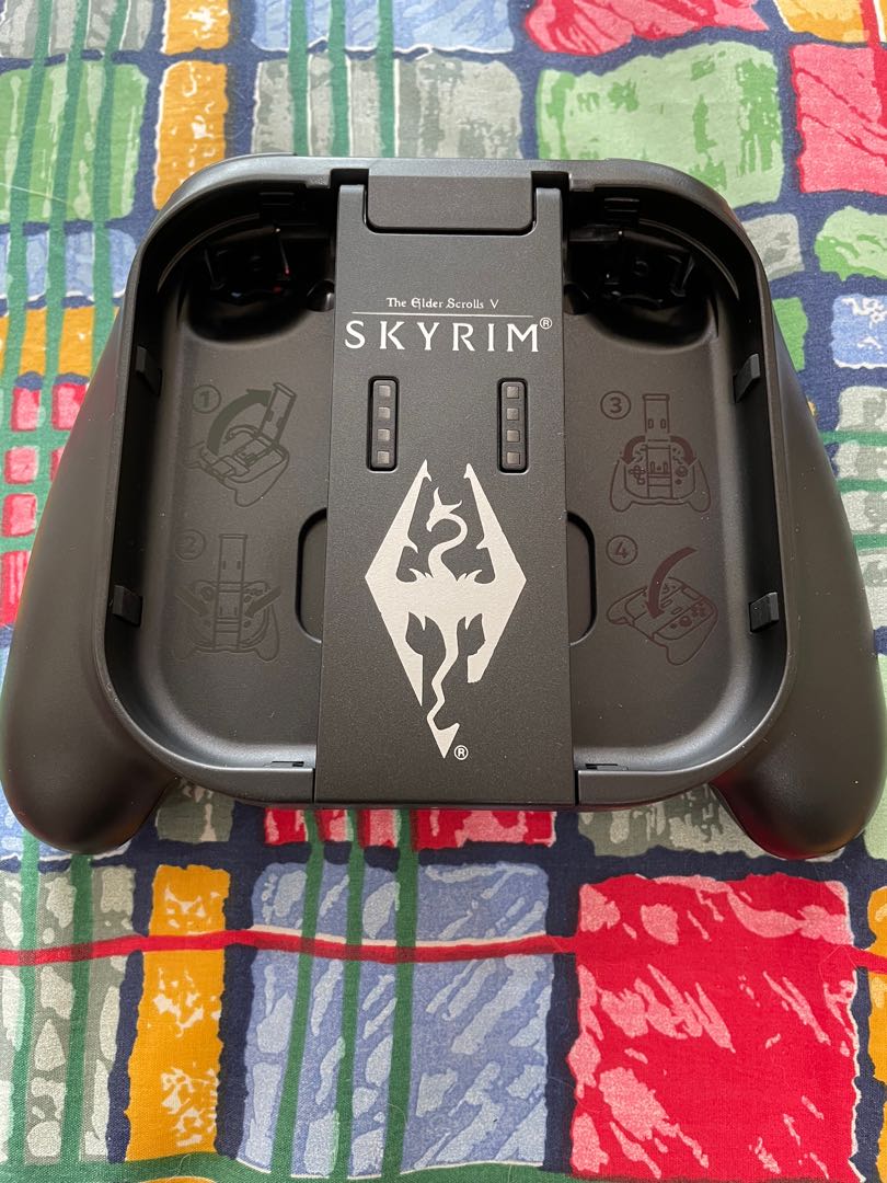 Nintendo Switch Grip (SKYRIM Limited Edition), Video Gaming, Gaming ...