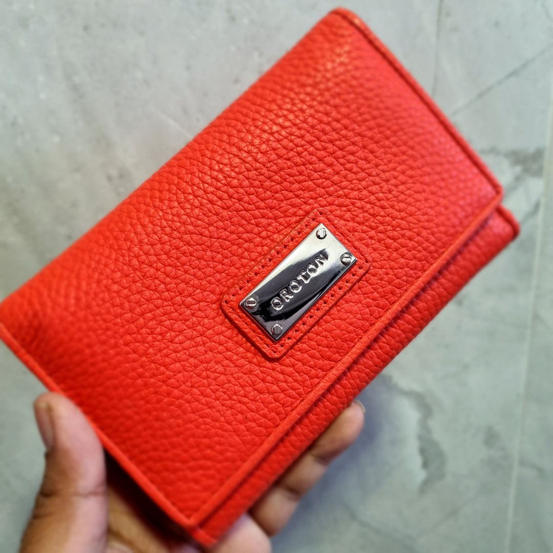Oroton Trifold Wallet, Women's Fashion, Bags & Wallets, Wallets & Card ...