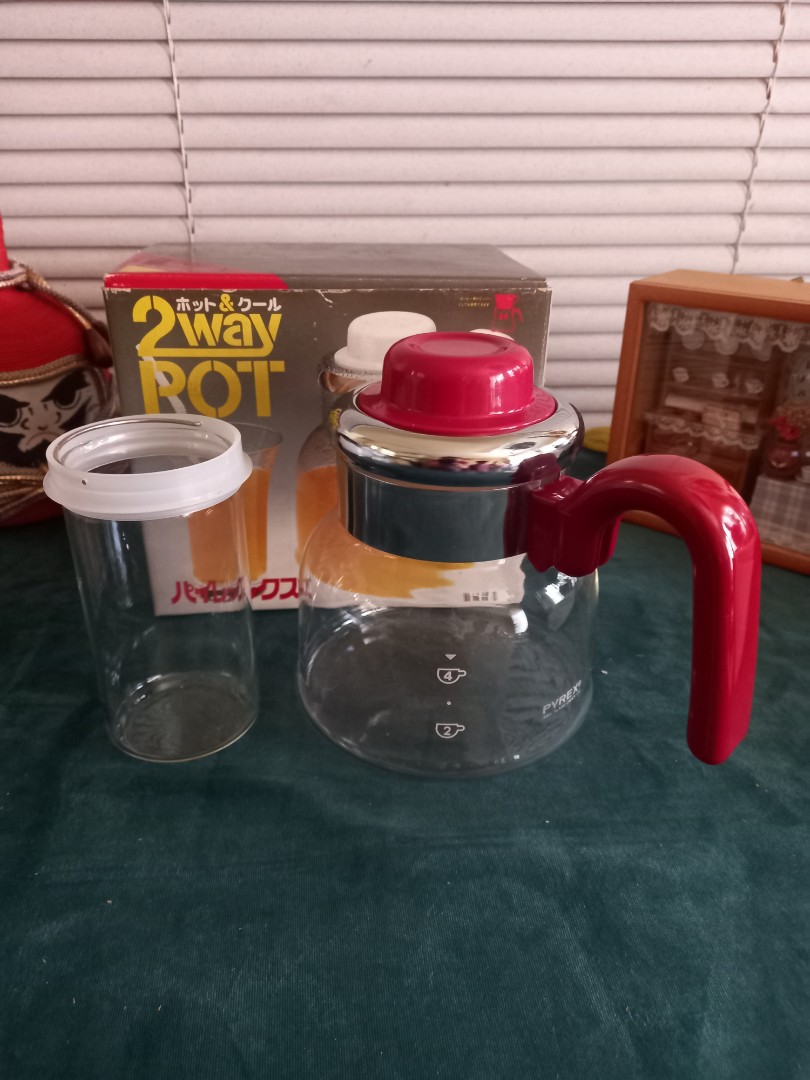 Pyrex hot and cold glass pot, Furniture & Home Living, Kitchenware ...