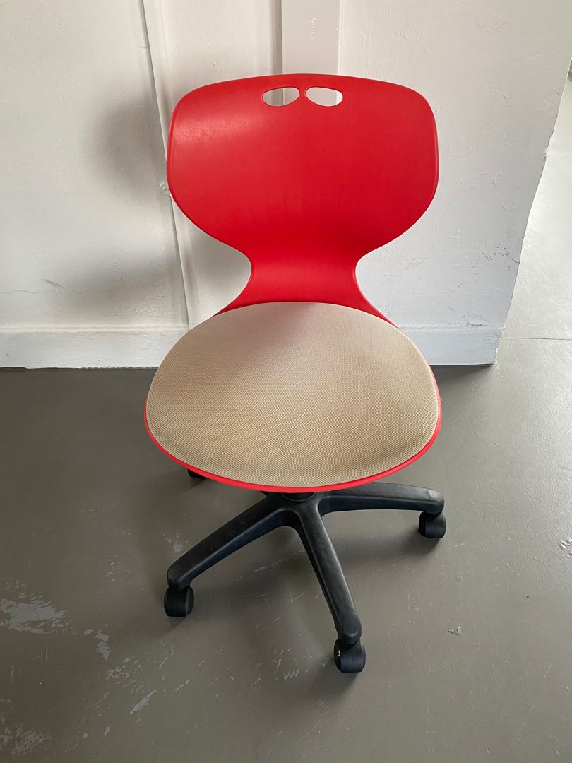 Simple Red Cushioned Office Chair, Furniture & Home Living, Furniture ...